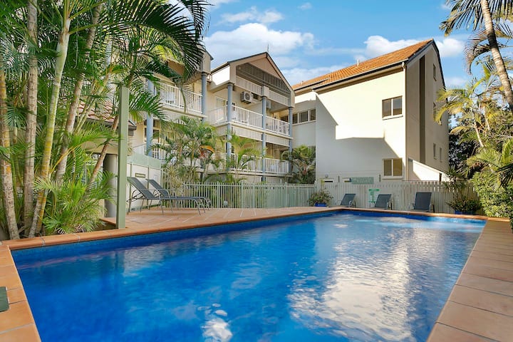 One Bedroom With Wifi & Pool - Brisbane