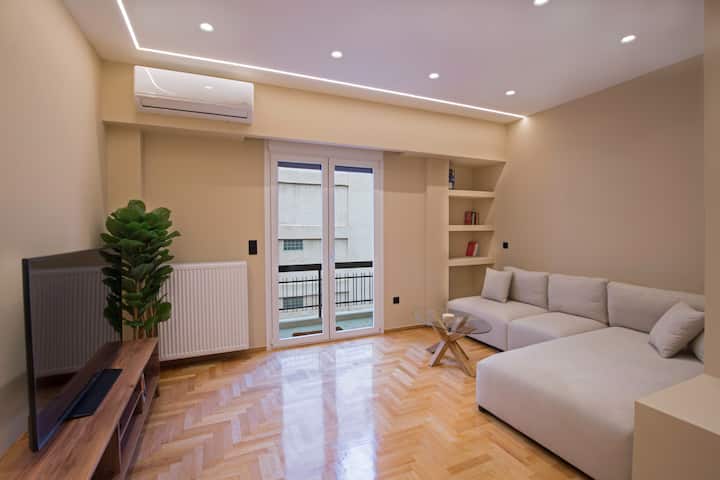 Urban Spacious Apartment Near Kallimarmaron - Atenas
