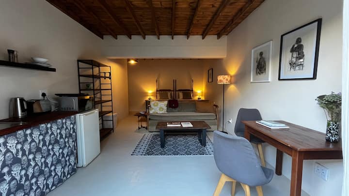 Safe Studio–walk To V&a, Cticc, Stadium & Dining - Camps Bay