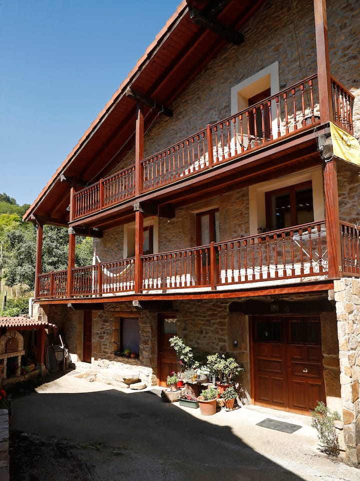 Esplendido Caserío.dos Plantas Y Jardín. Carranza - Pays basque