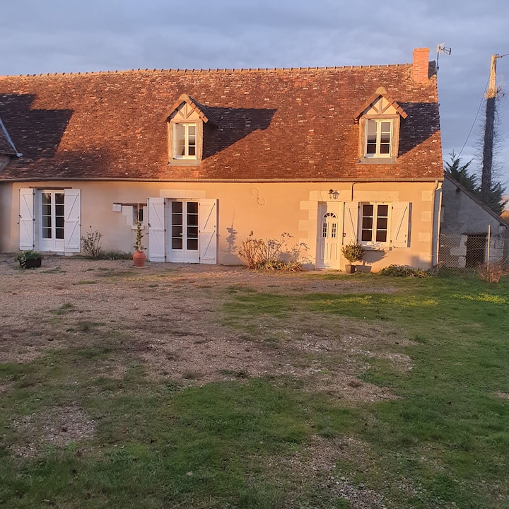 Gîte La Fontaine* *Saint - Flovier - France
