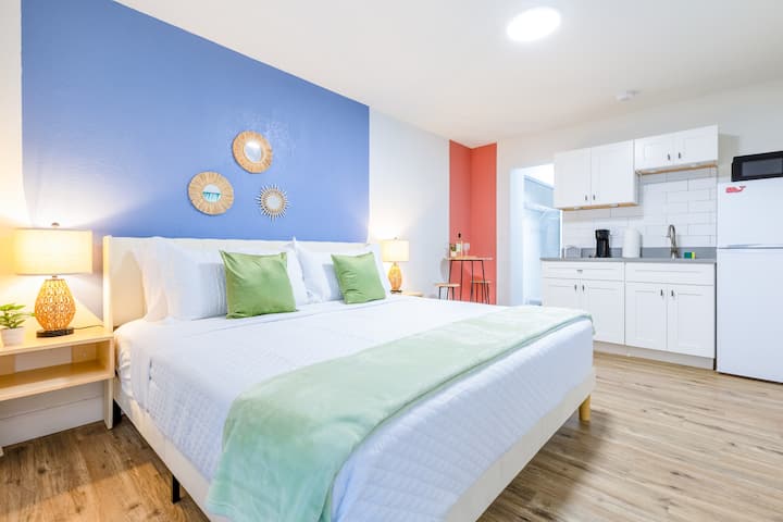 Cozy Stay For 2 – Steps To Beach & Mall - Fort Lauderdale