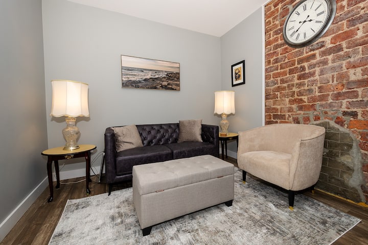 Mullock House - Saint John's