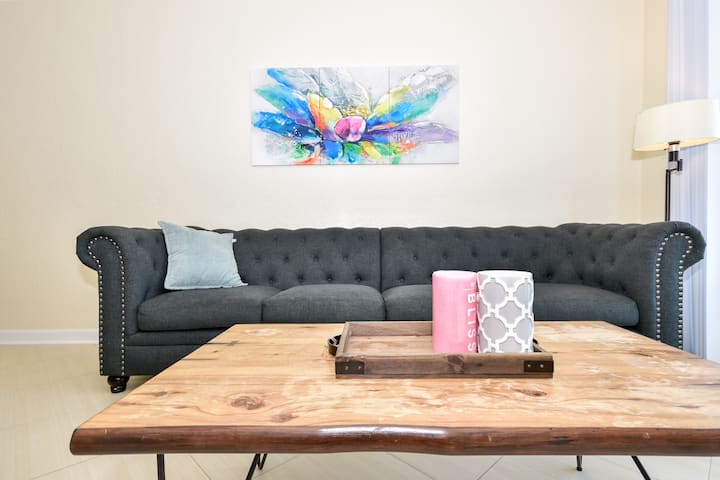 Sunset Spot By The Ocean - Hallandale Beach, FL