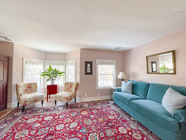 Downtown Close To Everything House Sleeps 12 - Saratoga Springs, NY