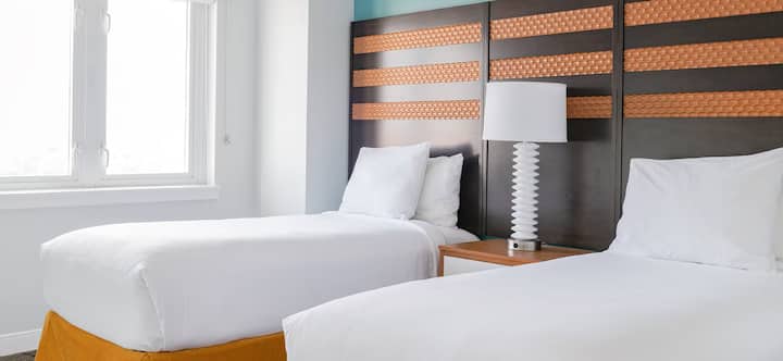 Worldmark Anaheim Two-bedroom! 4 Beds, Sleeps 6! - Anaheim, CA