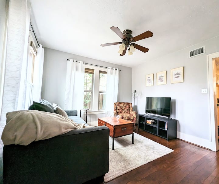 Charming Home On Callahan - 타일러