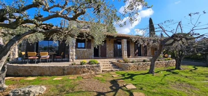 Bagnols-en-forêt, Villa 8 Personnes Avec Piscine - Fayence