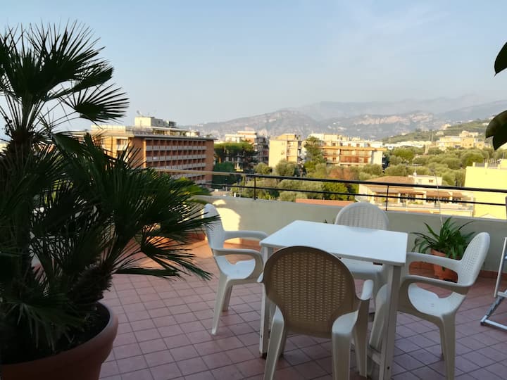 Sorrento Top Floor Apartment - Sorrente