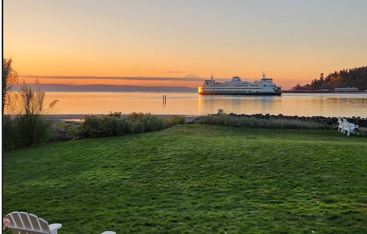 Bainbridge Island Beach Heaven - Poulsbo, WA