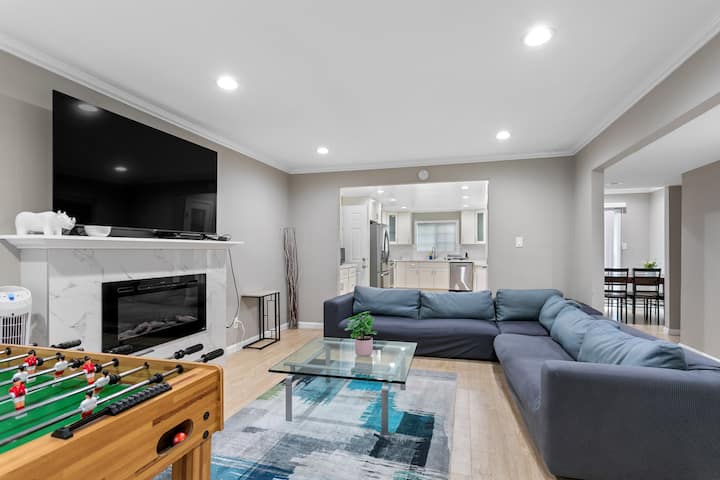 Remodeled 3bd/2ba Silicon Valley Duplex, Sleeps 11 - San Jose, CA