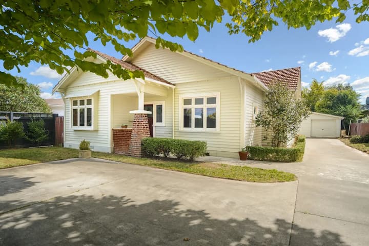 Charming Character Home - Palmerston North