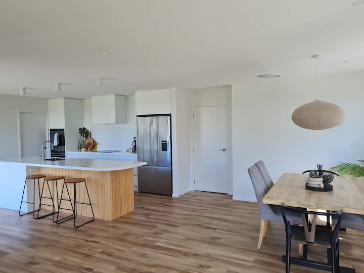 Brand New Family Home - New Plymouth