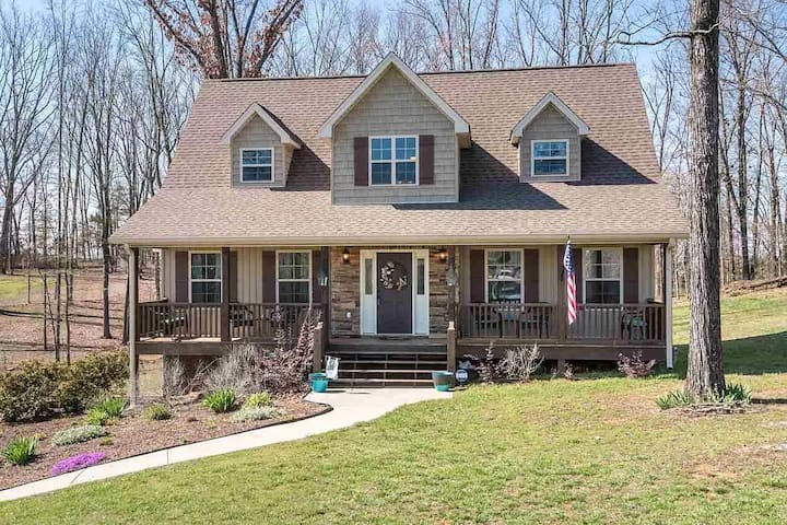 Cozy Room For Traveling Nurses - Cleveland, TN