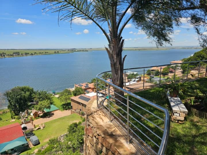 Eagles View (Superiour Room 2) - Bronkhorstspruit