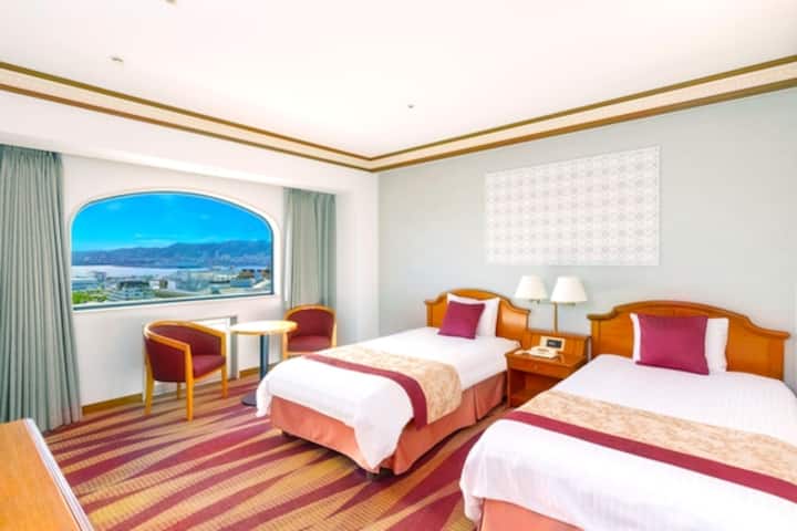 The 12th Floor Or Higher, Twin Room Nonsmoking - Kobe