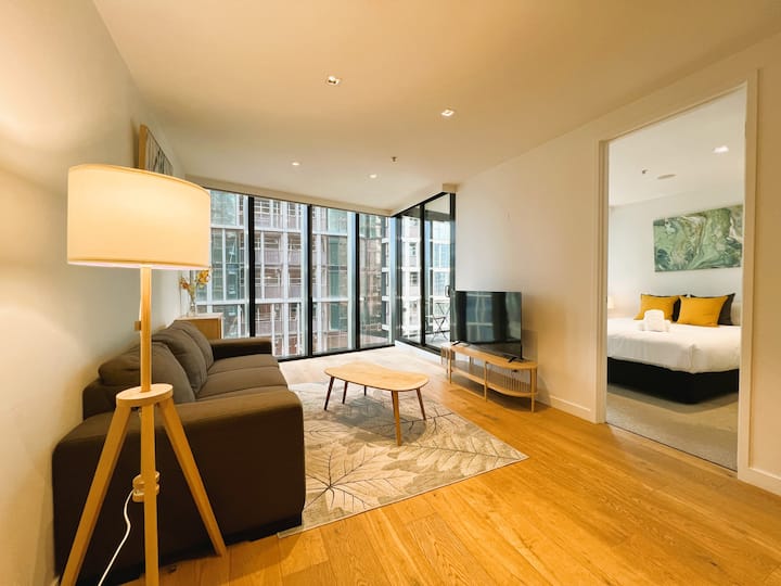 2br 1 Bath, Dockland, Marvel Stadium, Spacious - Brooklyn