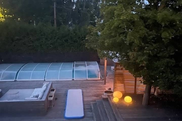 Villa I Lahäll/täby Med Pool - Stockholm