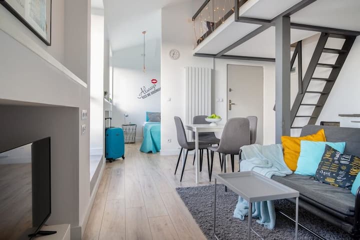 Two-level Apartment | Rakowiecka 34 Superapart - Warsaw