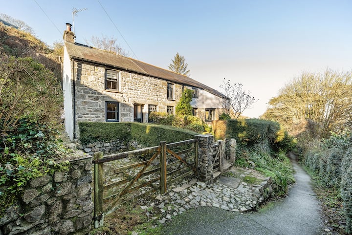 Charming Former Tin Miners Cottage - Carbis Bay