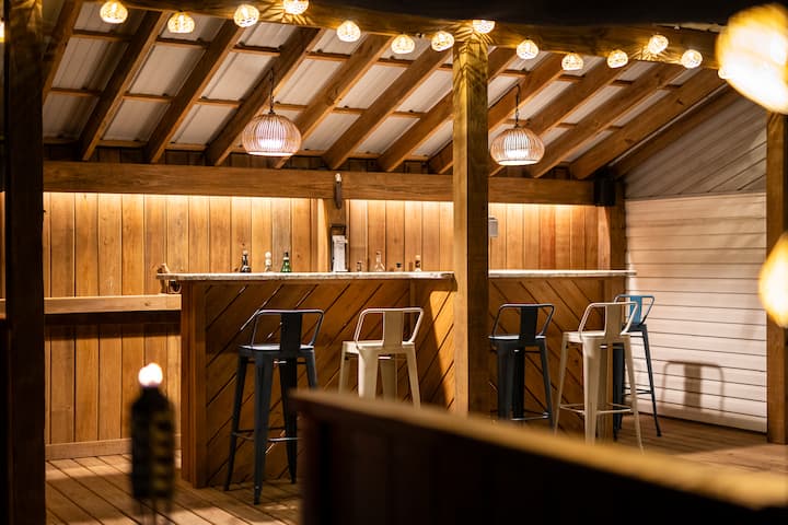 Brady St Home With Private Outdoor Bar + Deck - Milwaukee, WI