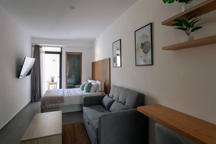 Centric Studio W/terrace+ac+ Queen Bed & Sofa Bed - Mexico City