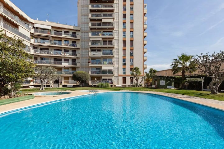 Beach Flat With Pool, 30 Mins From Bcn - Mataró