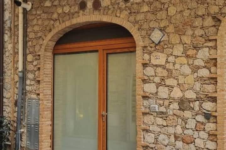 Don Peppe Monovano In Centro - Taormina