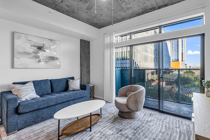 Phoenix Escape: Modern 1br Haven Free Parking - Grand Canyon University, Phoenix