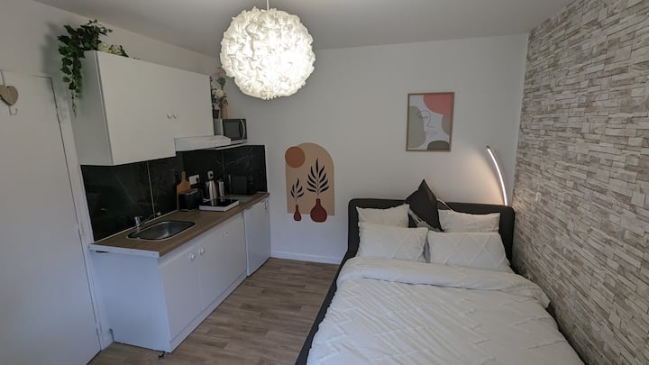 Studio Cosy Avec Jardin à 1 Min De La Gare - Saint-Gratien