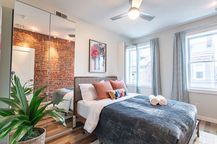 Charming Historic Row House In Lawrenceville - Pittsburgh, PA