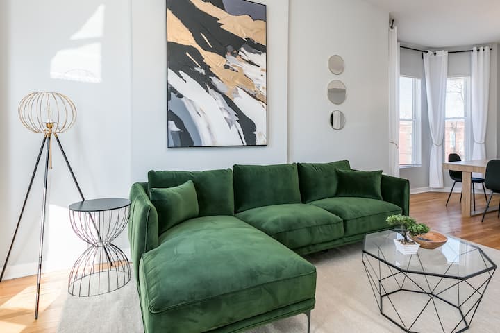 Luxury Chic Condo Near Hot Attractions W/fastwi-fi - Chicago, IL