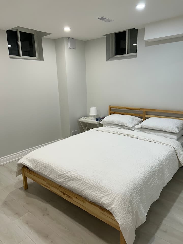 Super Clean Basement Apartment - Burlington