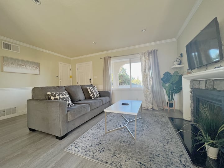 3b2b|urban Style|sfh Parking|w/d|central Location - Hayward, CA