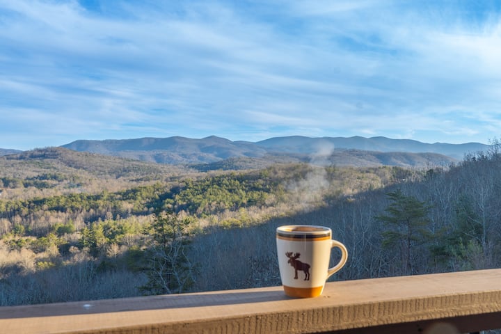 Stunning Mountain Views! Fireplace &Hot Tub, Games - ブルー・リッジ, GA