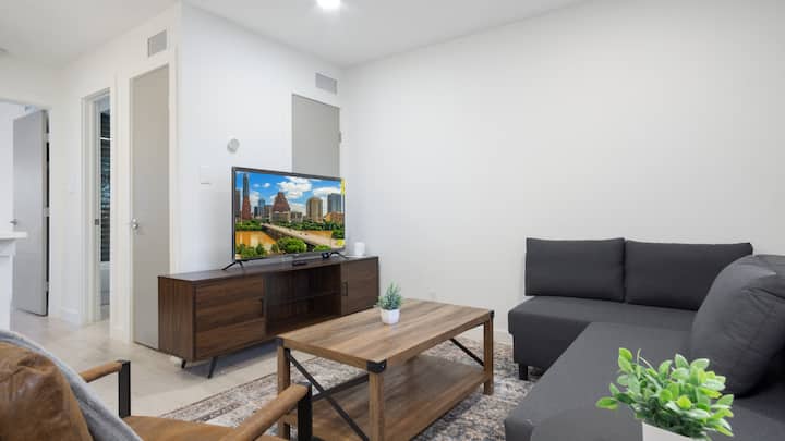 Spotless Unit, 5 Min To Downtown Austin| - Enfield Road – Austin