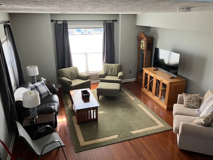Modern Home By The Towpath Trail - Cleveland, OH