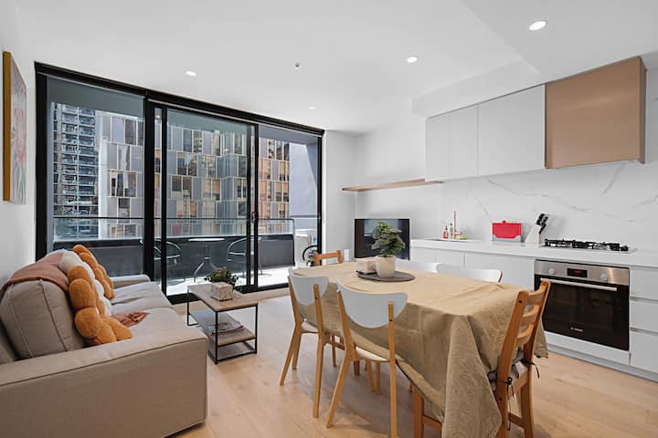 Spacious Living In Central Cbd - Melbourne