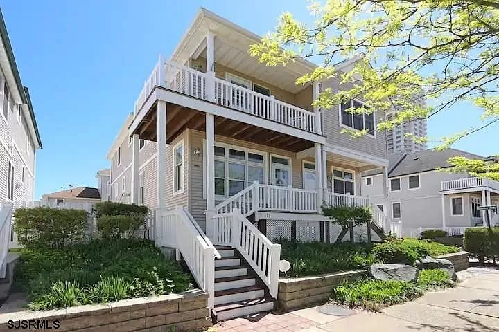 Seaside Serenity Ac
Beautiful 3 Br/2 Ba Ocean View - Atlantic City, NJ