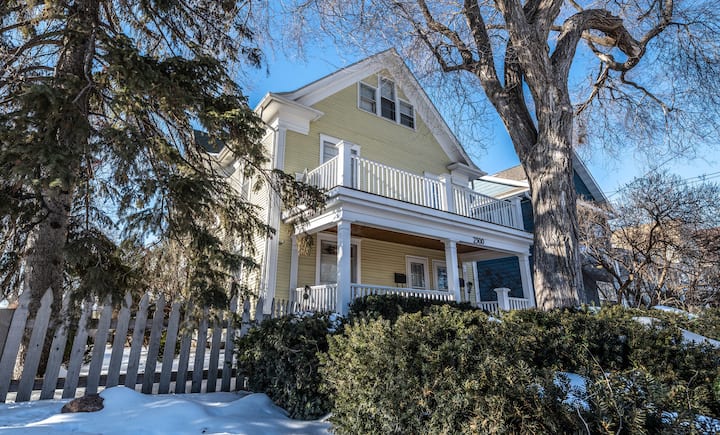 The American Craftsman Duplex In Nordeast Arts - Minneapolis, MN