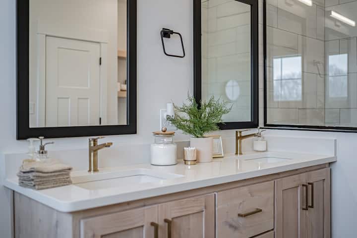 New Near Downtown+river+airport - Idaho Falls, ID