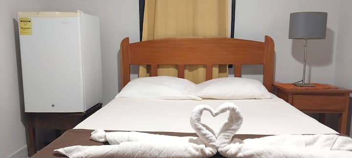 Casa Palma Budget Room | Shared Bath + Ac #7 - Placencia