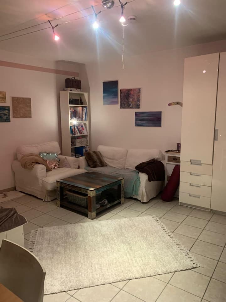 Möbliertes 1-zimmerappartement Nähe Universität - Köln