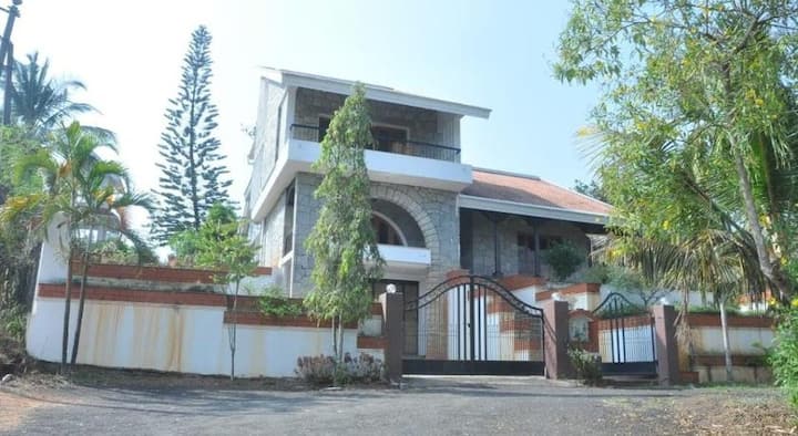 Hill Top House - Mangaluru