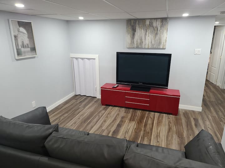 Entire Secondary Basement Suite - 2 Bed - Winnipeg