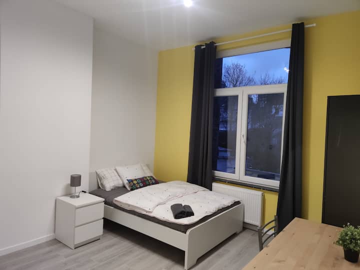 Cozy Studio Eu & Center, Ref M1m - Brussels