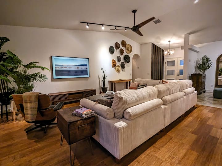 Serene Desert Villa - Palm Springs