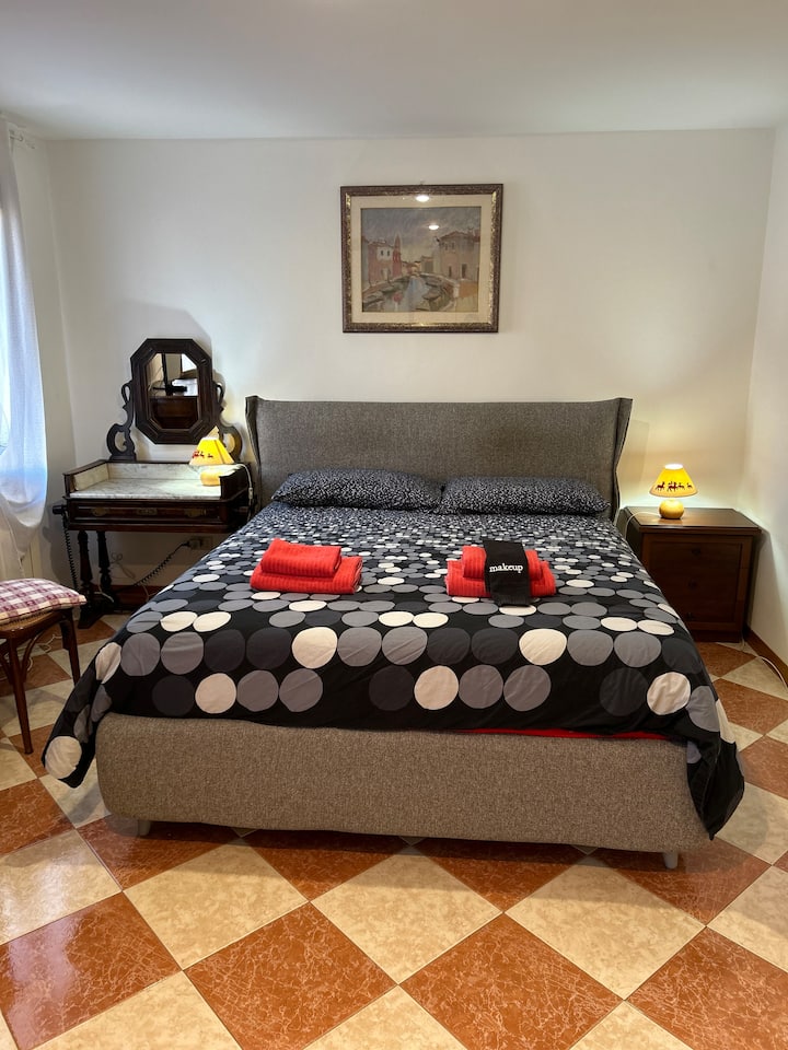 Couple Escape! Cozy And Central - Venecia