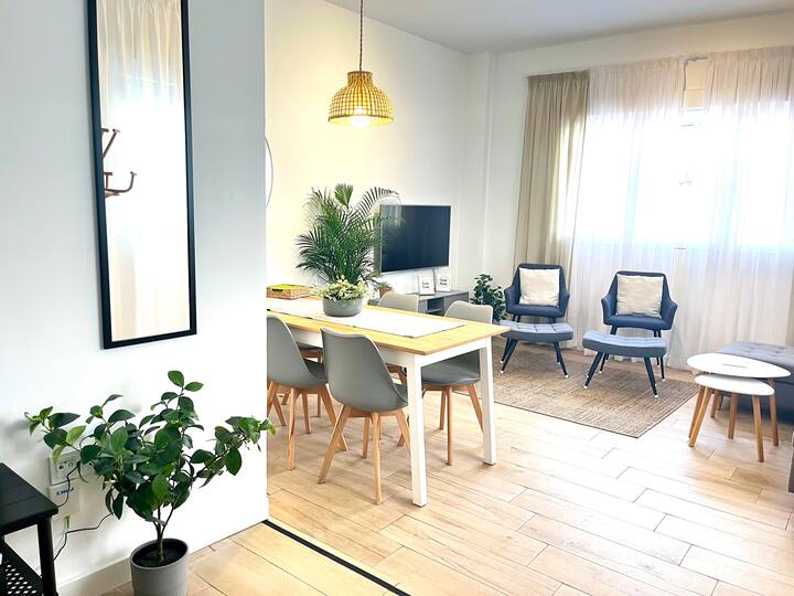 Rg-house 3 Bedr. Breakfast Incl. Parking 15€/day. - Málaga
