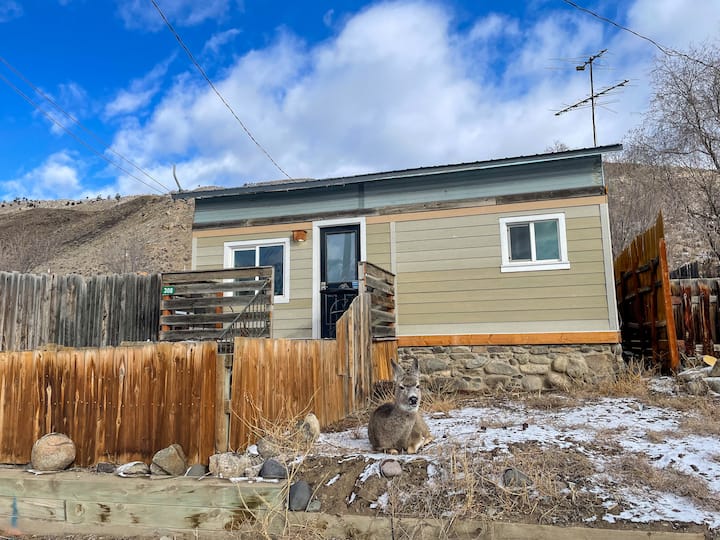 1 Mile To Ynp | Mountain Views | Walk To Dining - Gardiner, MT
